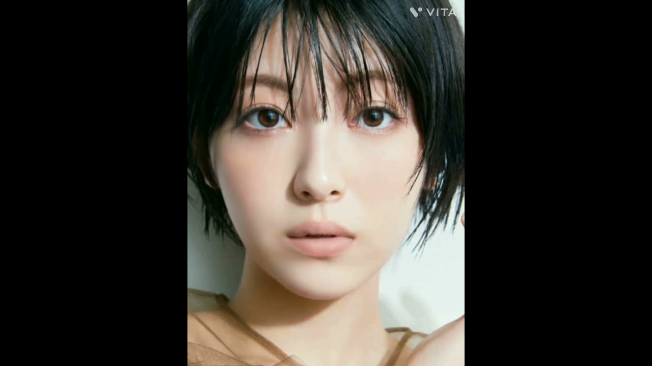 浜辺美波 - NIHON MAG